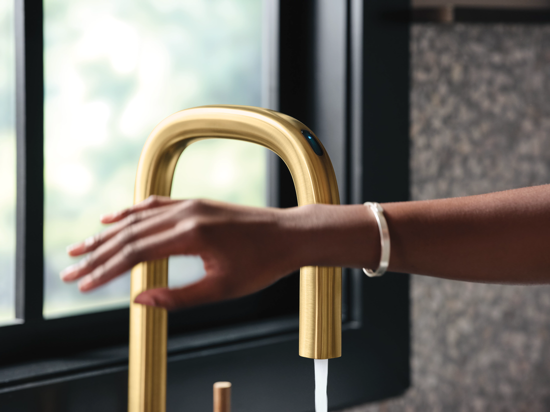 Tenon Motion Control Smart Pulldown Touchless Kitchen Faucet – Moen